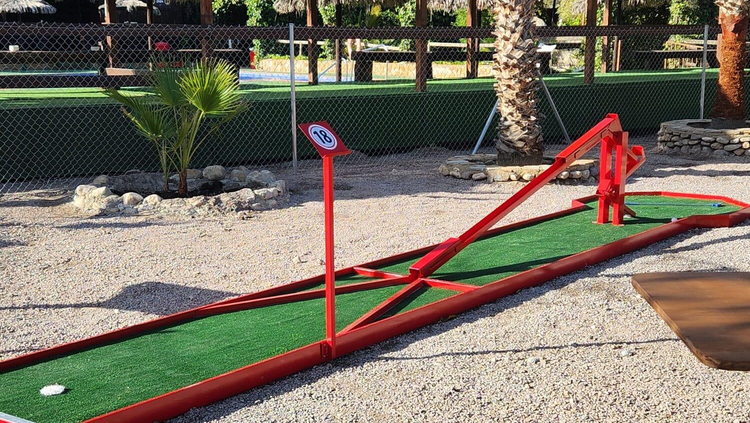 Mini Golf en Turre - 18 Hoyos | Mojácar Fiesta